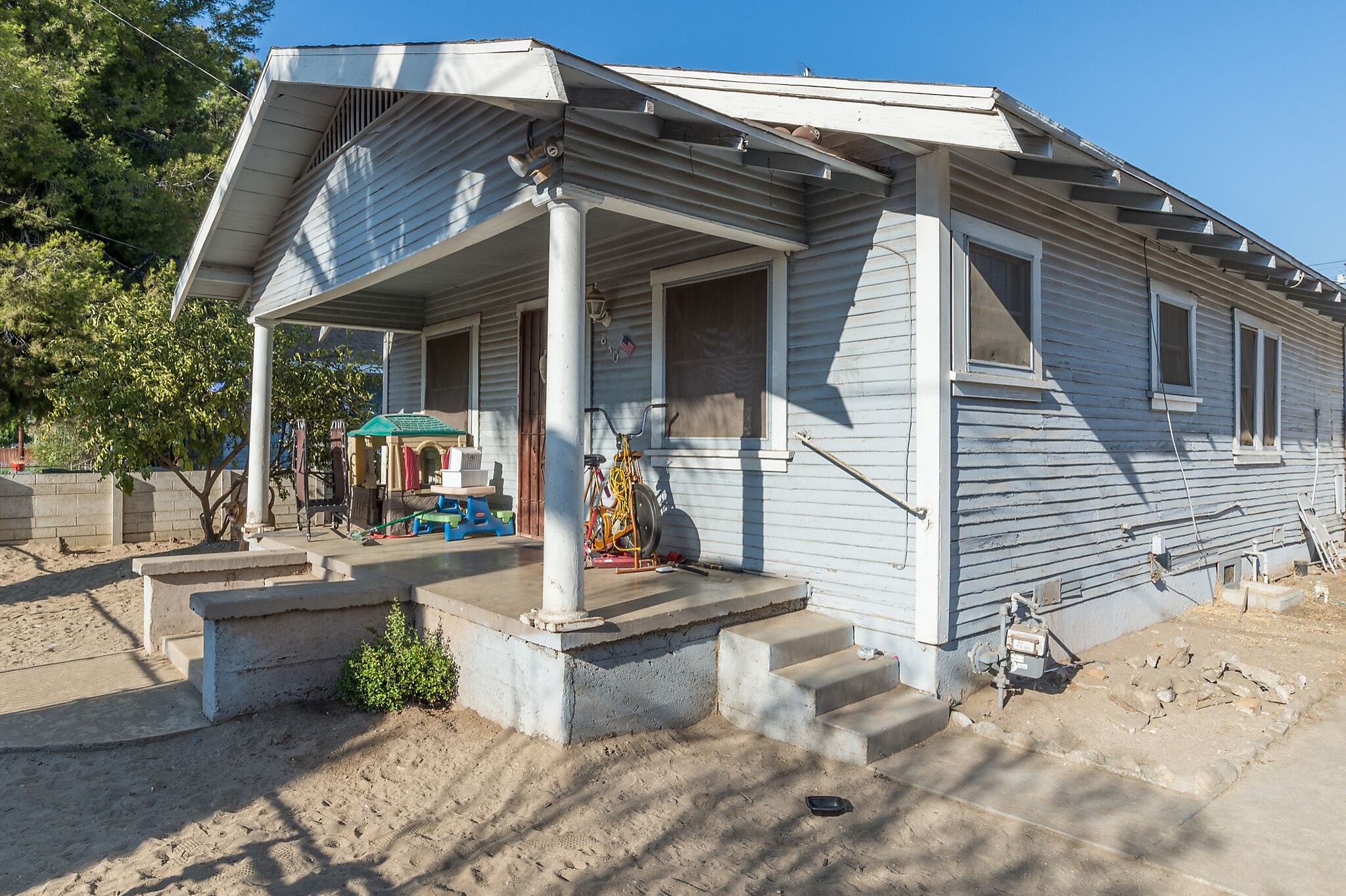Joe Mathews: Six houses — What Californians endure in our devotion to ...