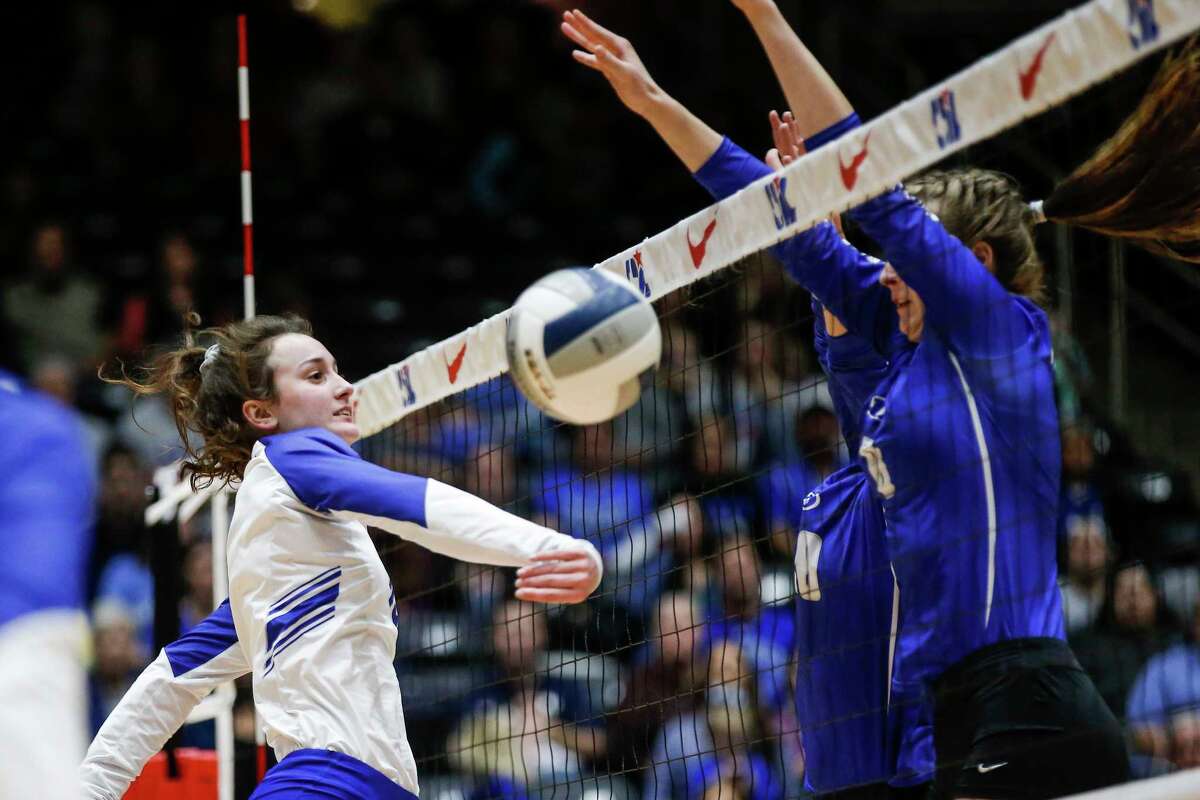 Needville's state title defense falls short in loss to Decatur