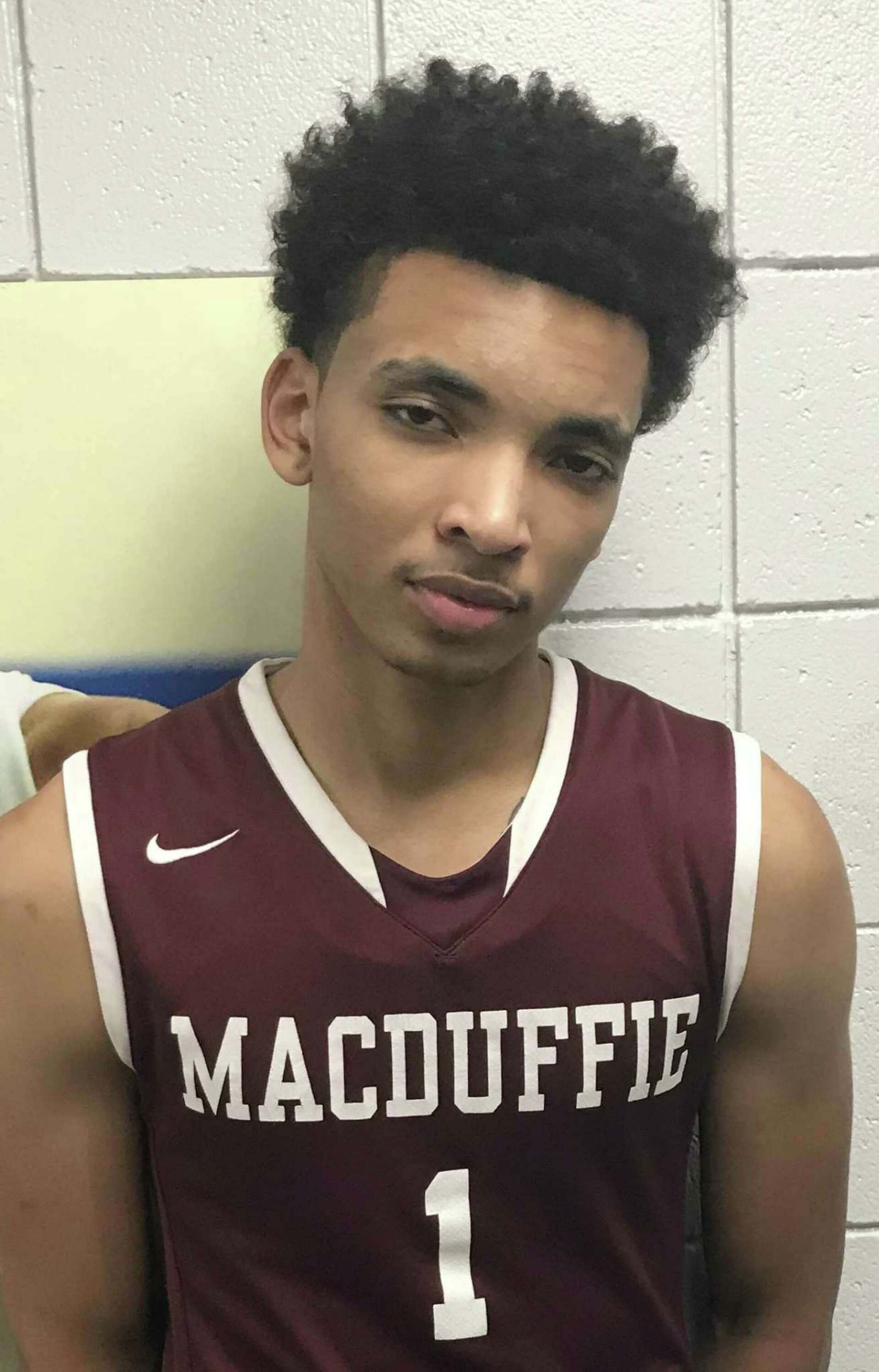 Shaun Hicks's Instagram, Twitter & Facebook on IDCrawl