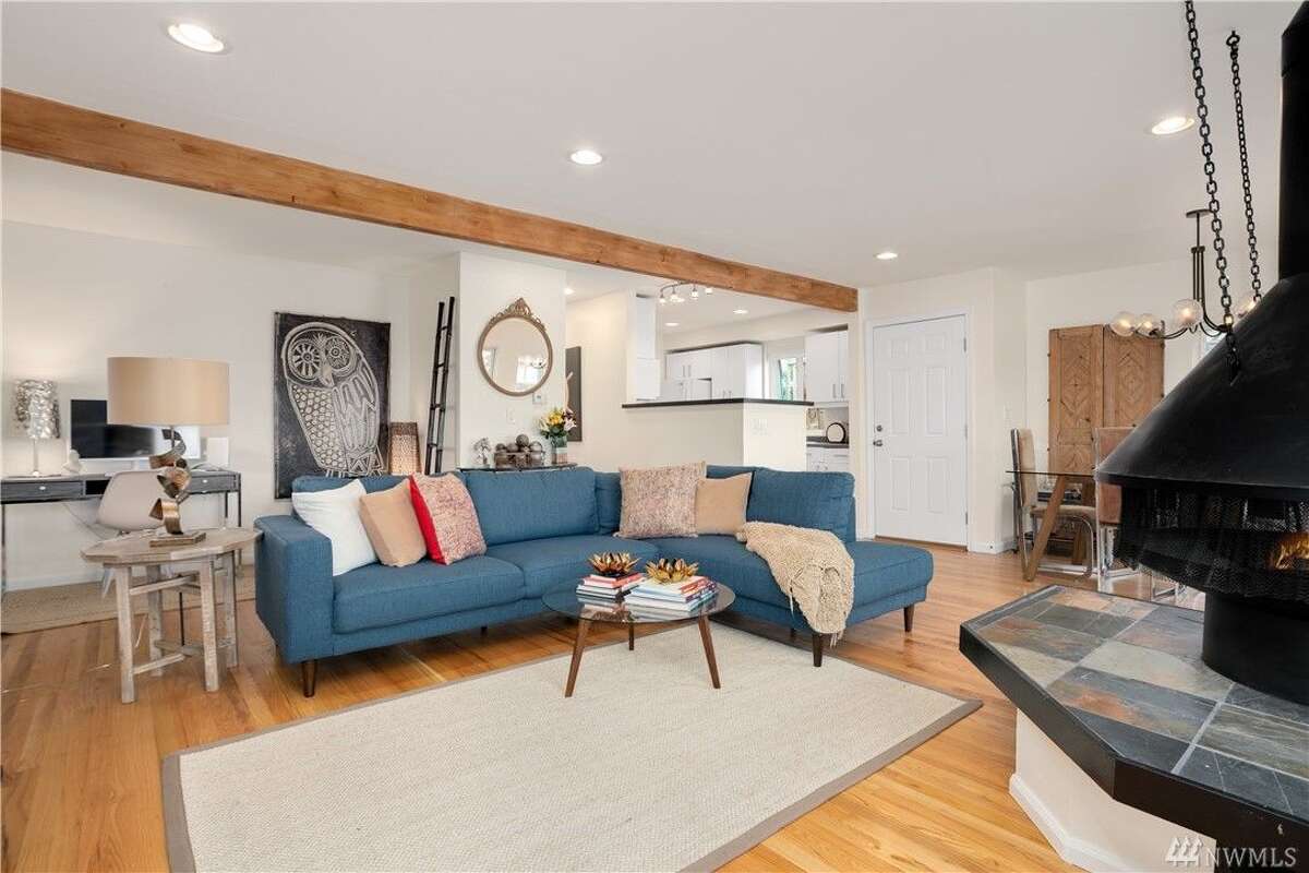 Lake Union 'Blue Jewel Box' for sale, first time in 30 years