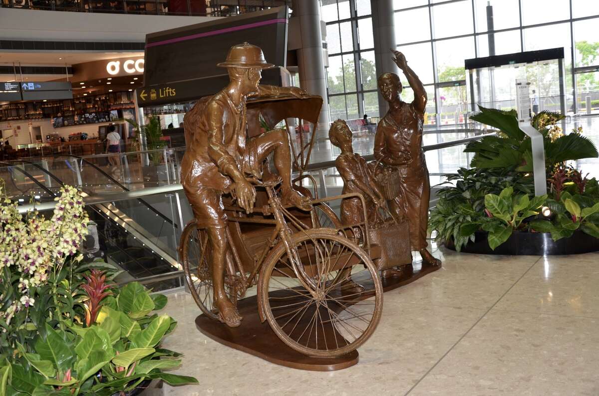 Take a tour of Singapore's magical Changi Airport [PHOTOS]