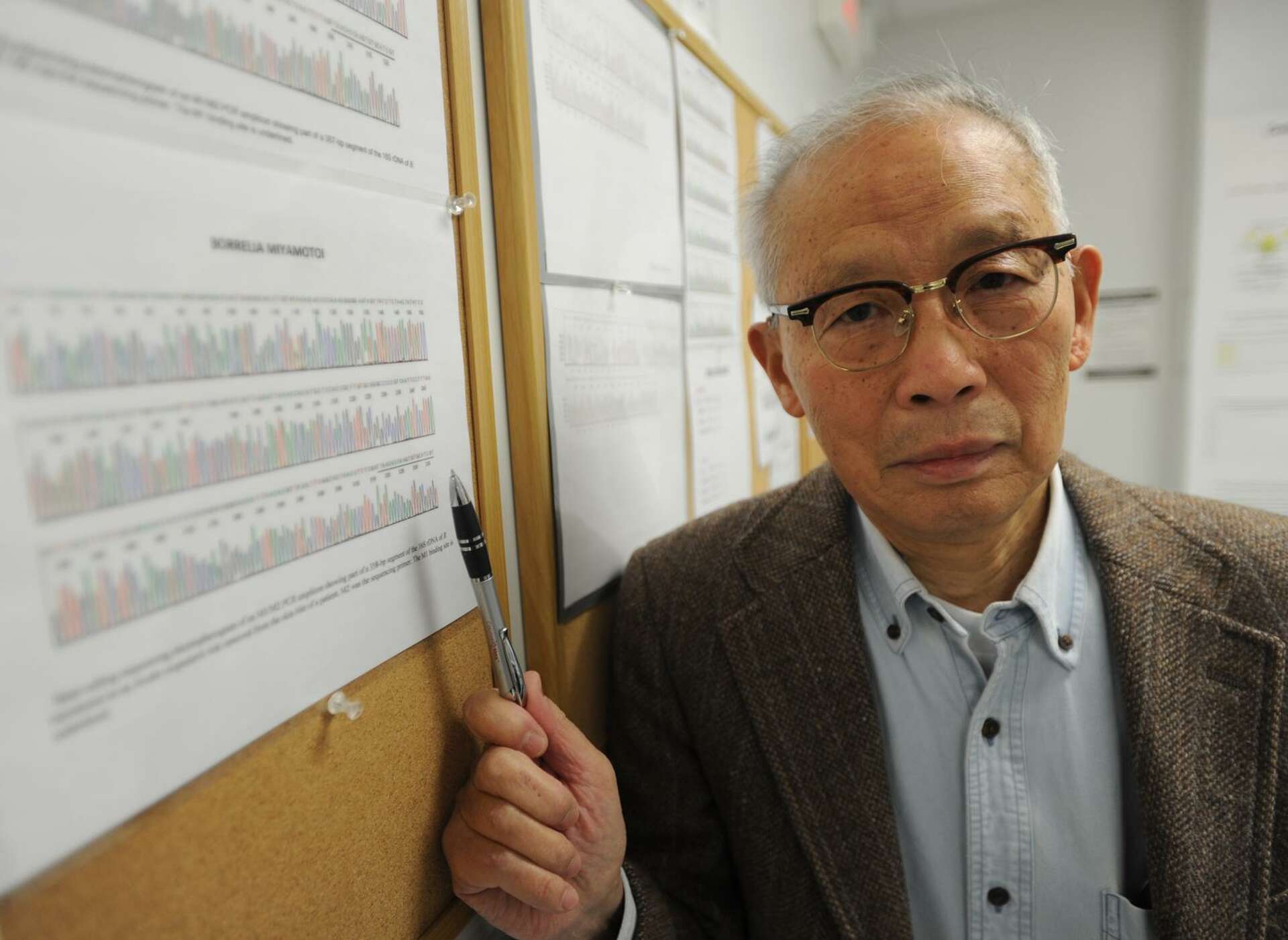 Milford scientist suing CDC over Lyme test
