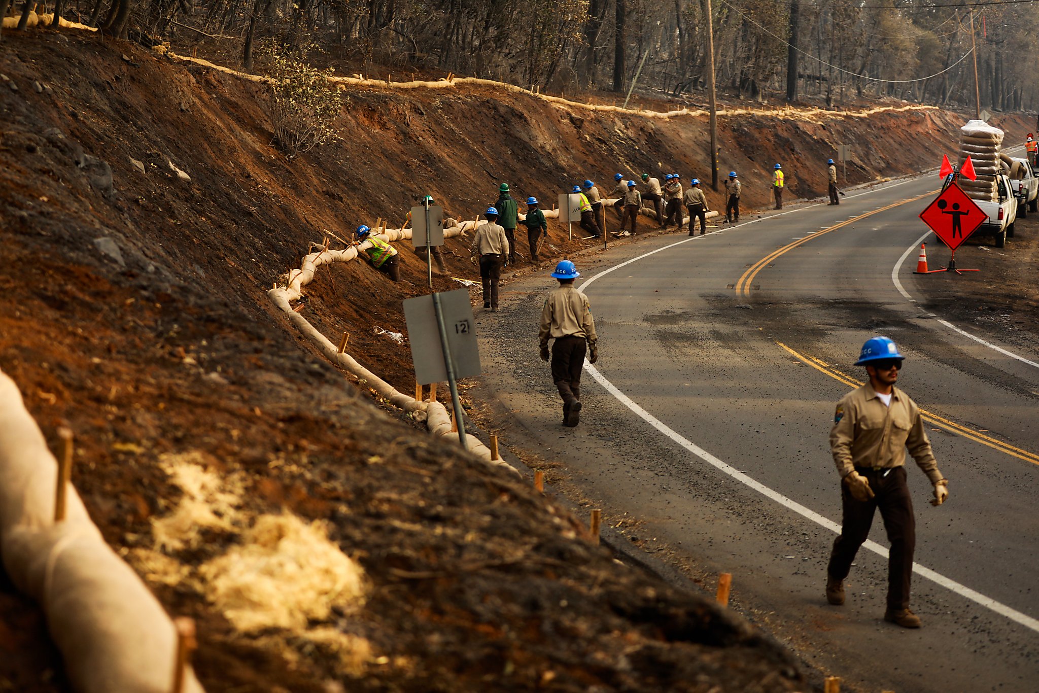 Camp Fire: Death toll climbs to 81, identity of bodies less certain ...