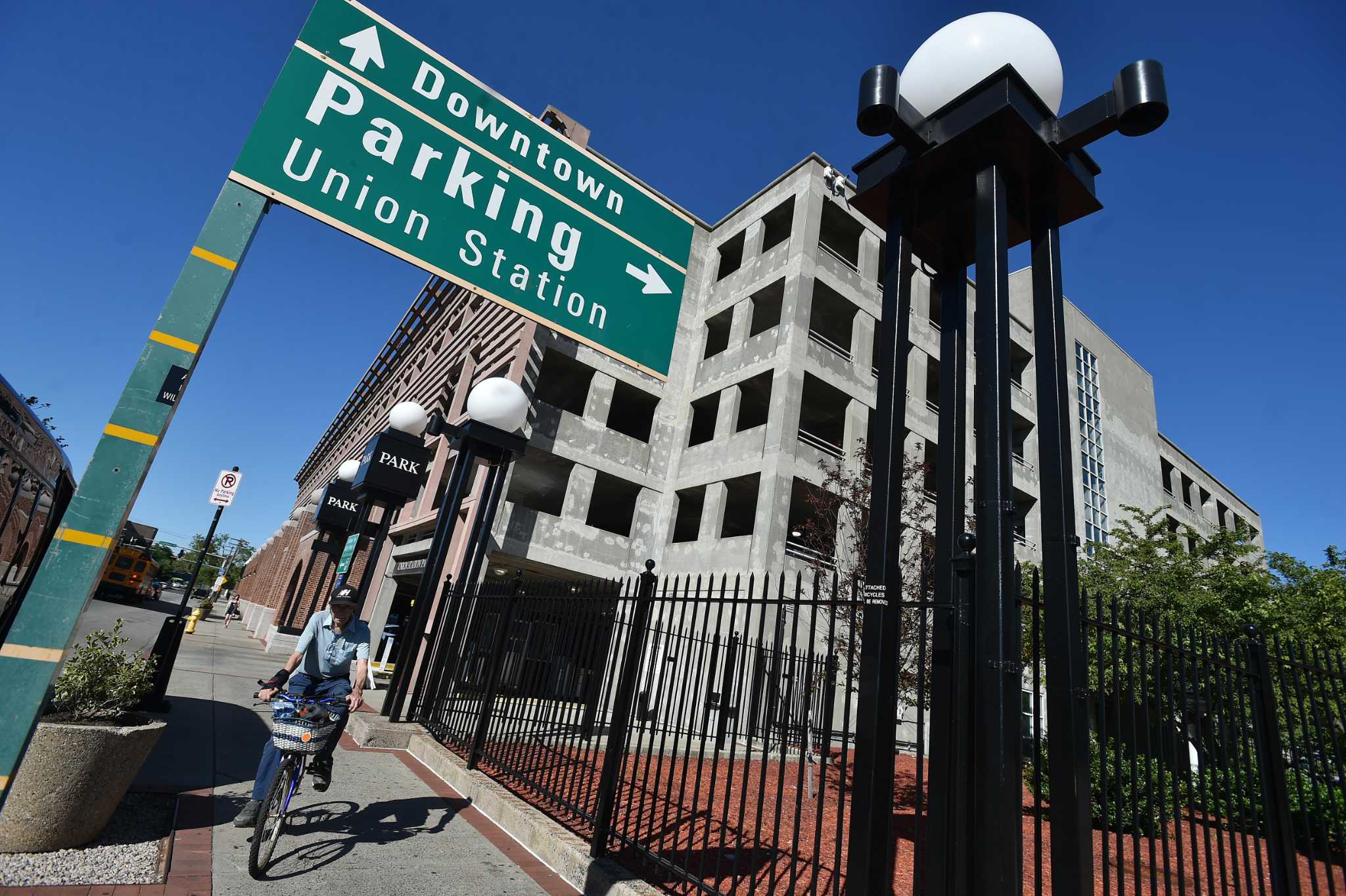 $60 million garage at Union Station in New Haven out of sync with city ...
