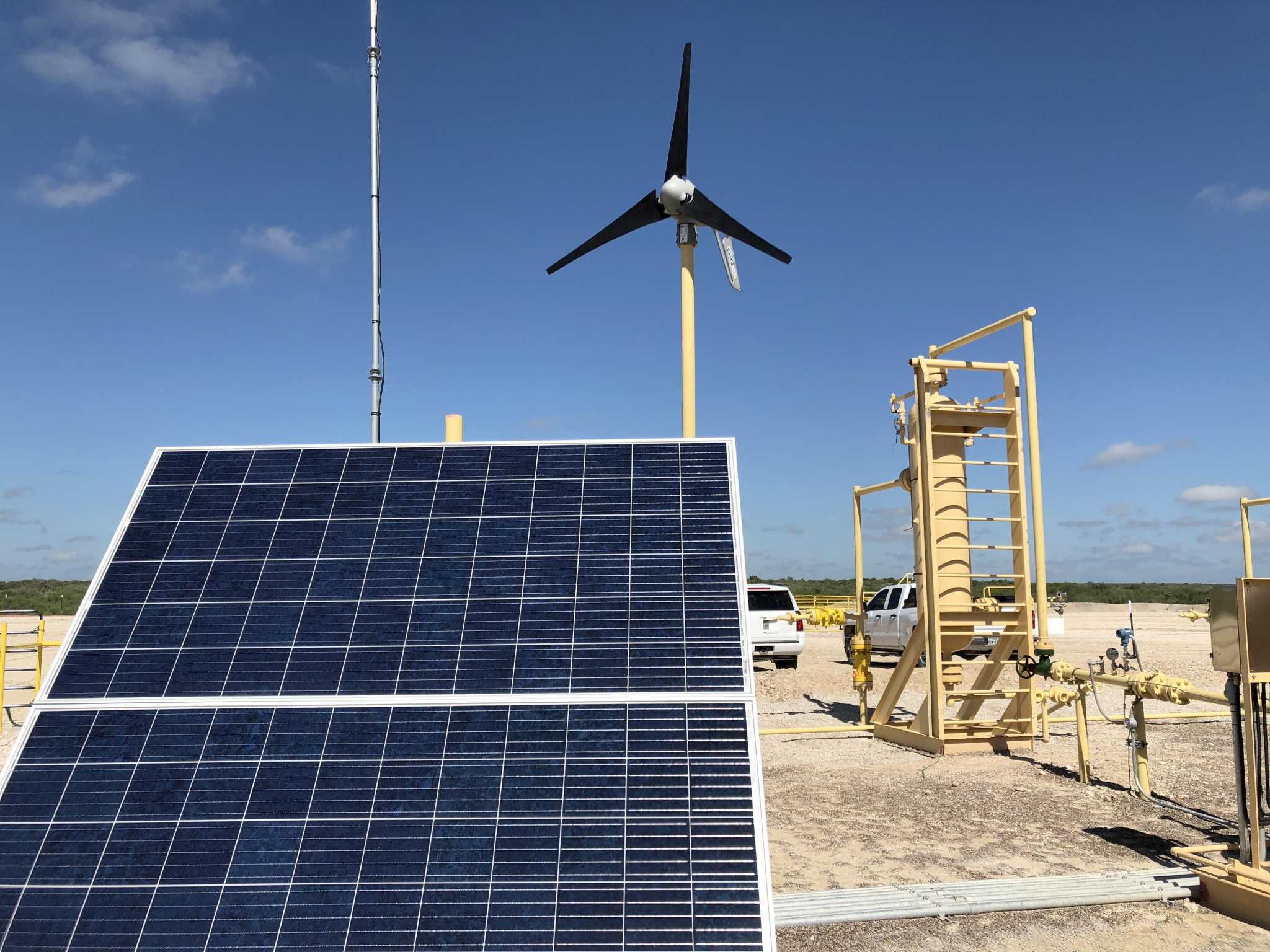 Solar, wind find new market in oil fields - HoustonChronicle.com