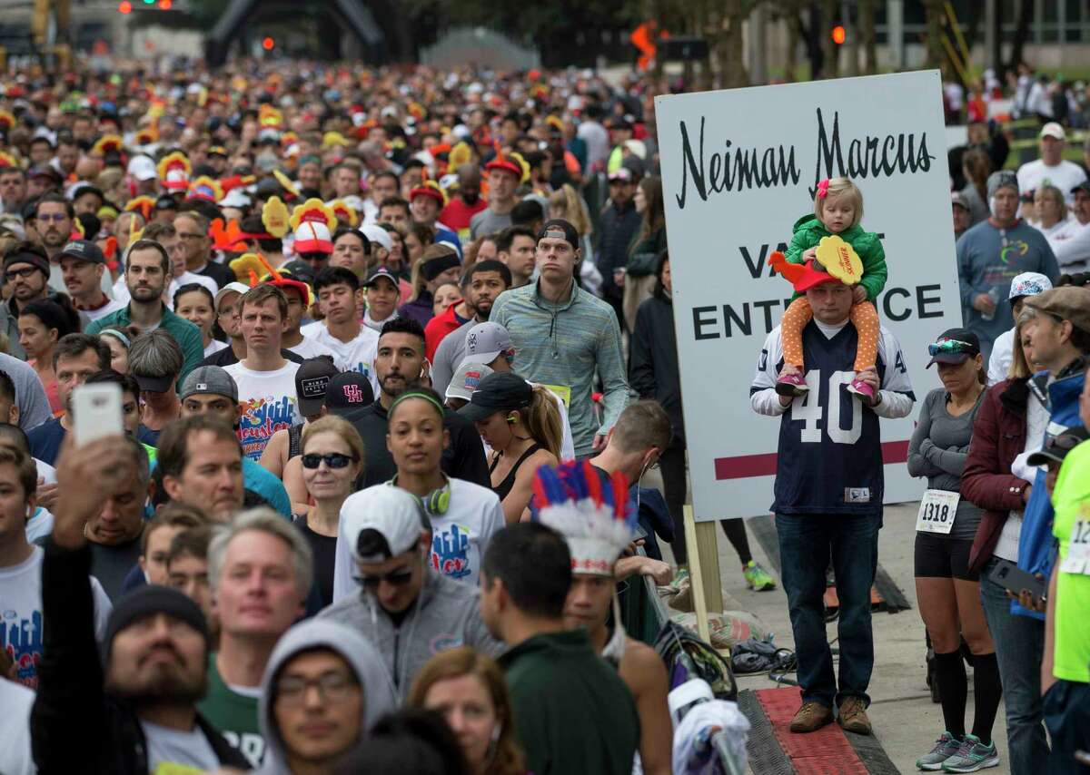 Houstonians start off Thanksgiving Day right with 26th annual Turkey Trot