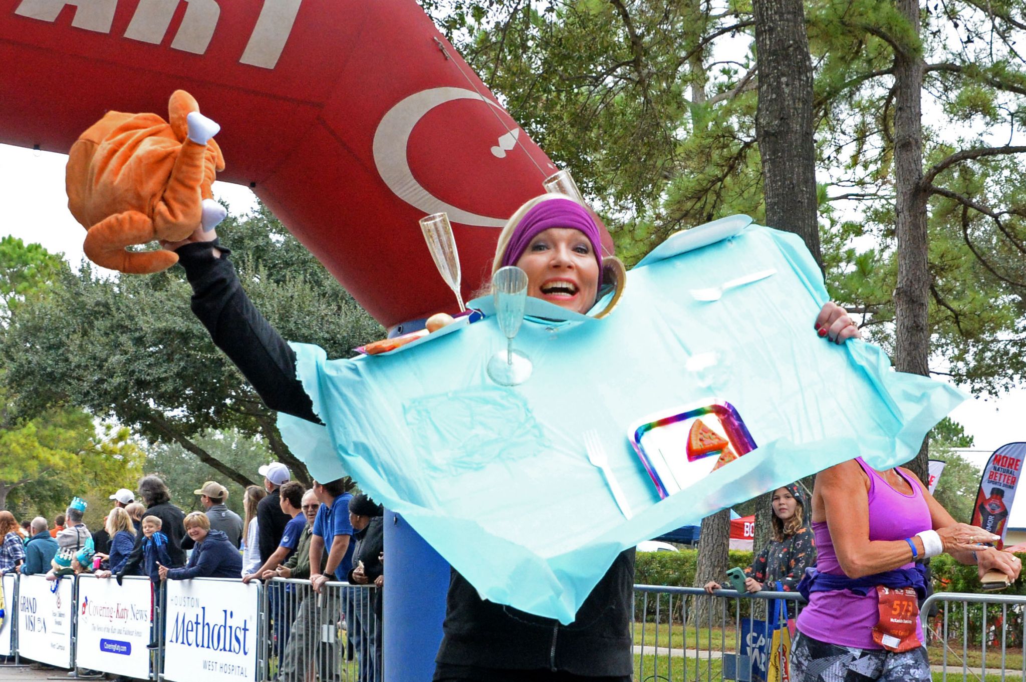 Katy residents come out in full force for 16th annual Turkey Dash