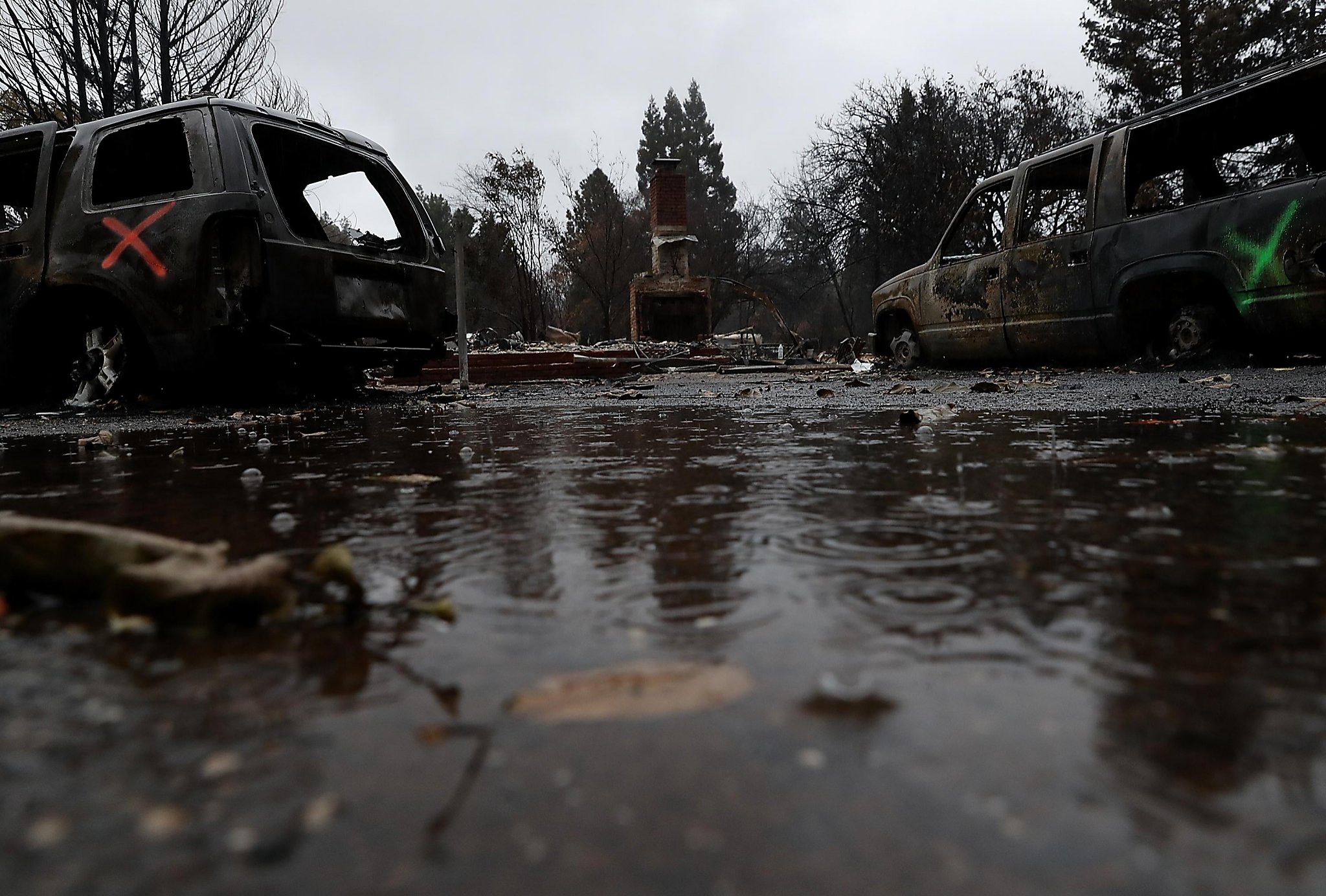 Camp Fire: Rain helps crews battle blaze; 84 dead, 475 missing