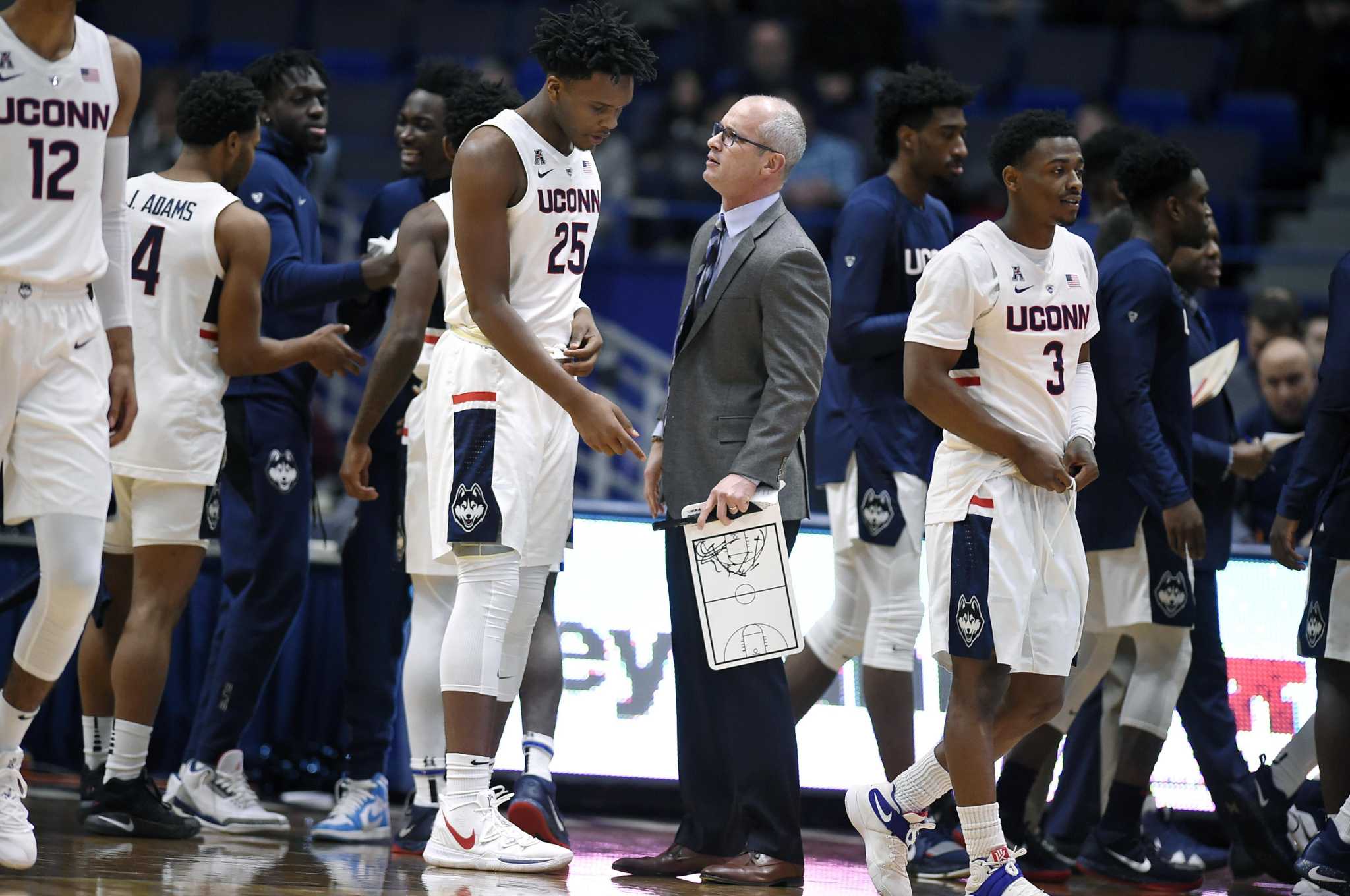 UConn men roll to blowout win over New Hampshire