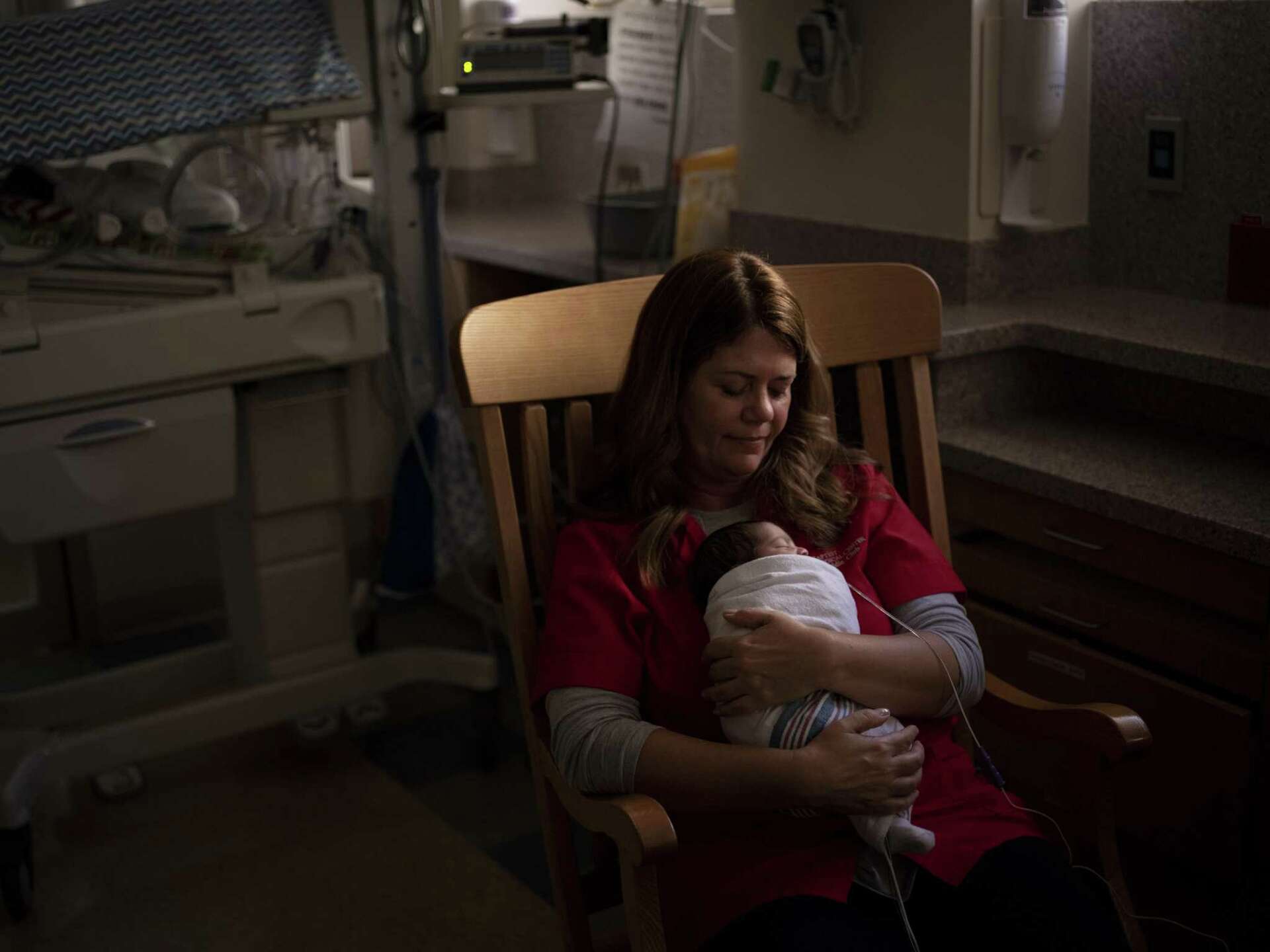 Cuddlers who volunteer to comfort fussy babies find it soothing for ...