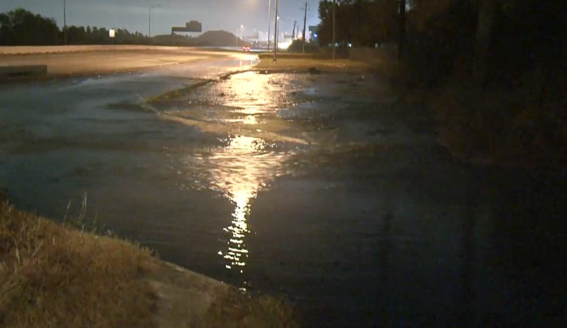 Driver crashes into fire hydrant, sparks street flooding after Houston ...