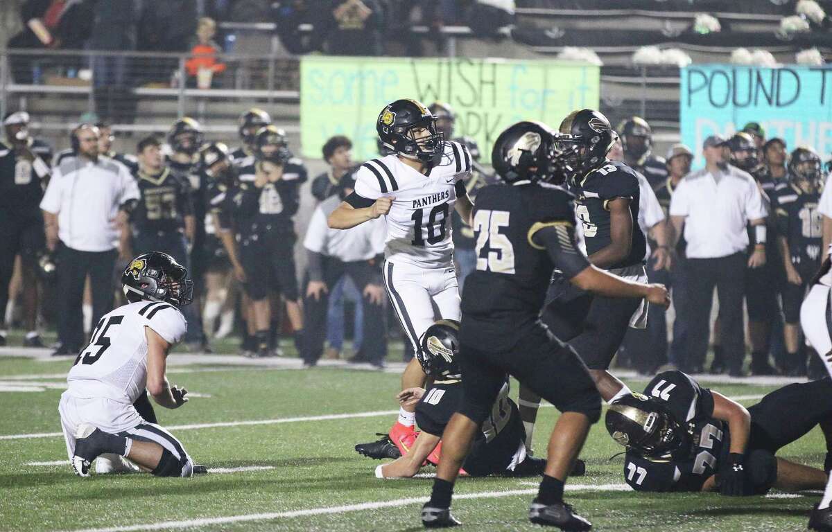 Liberty Panthers knocked out of playoffs by Giddings, 21-13