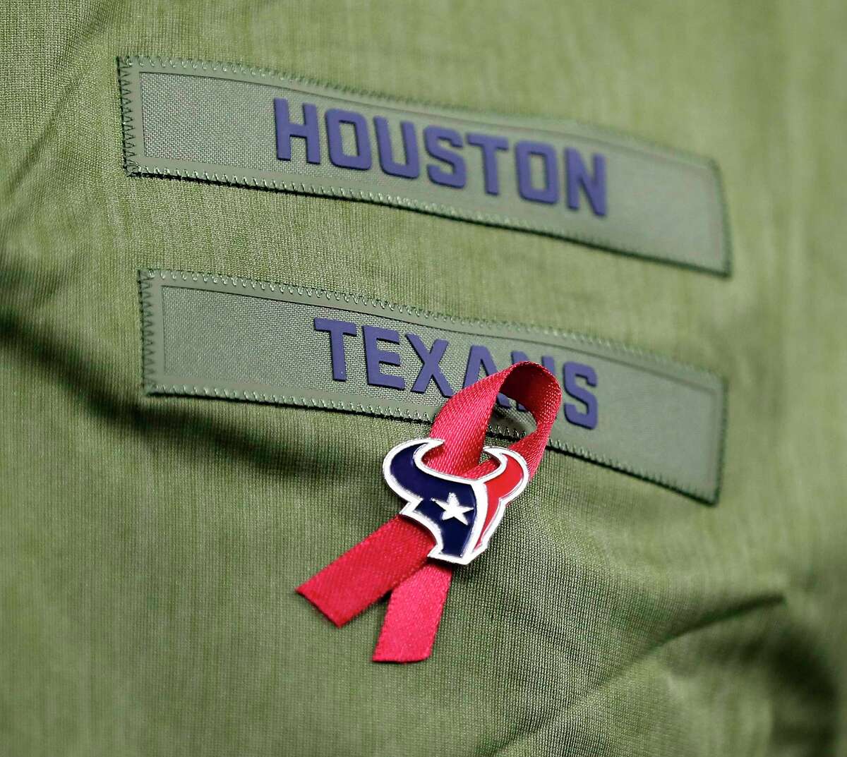 How the Texans honored the late Bob McNair before Monday night's game