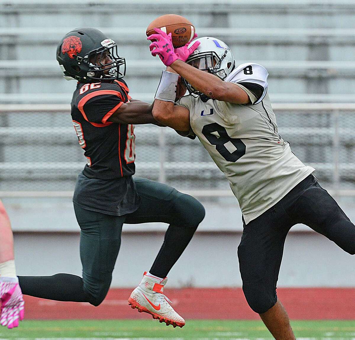 Bullard-Havens football to host Haddam-Killingworth