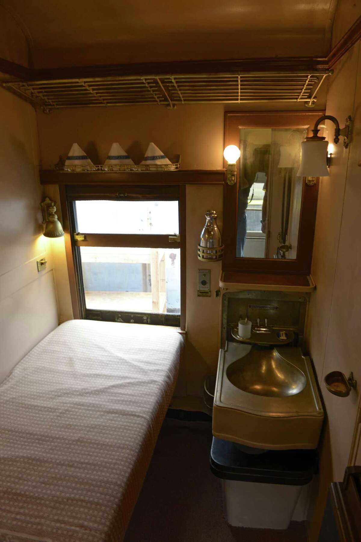 Getting There: Historic 20th Century Limited train service remains ...