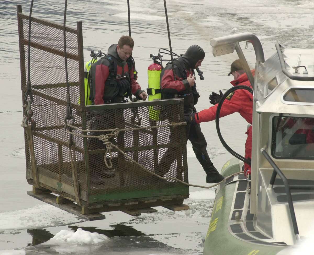 15 years ago, the Stellamare capsized in the Hudson River