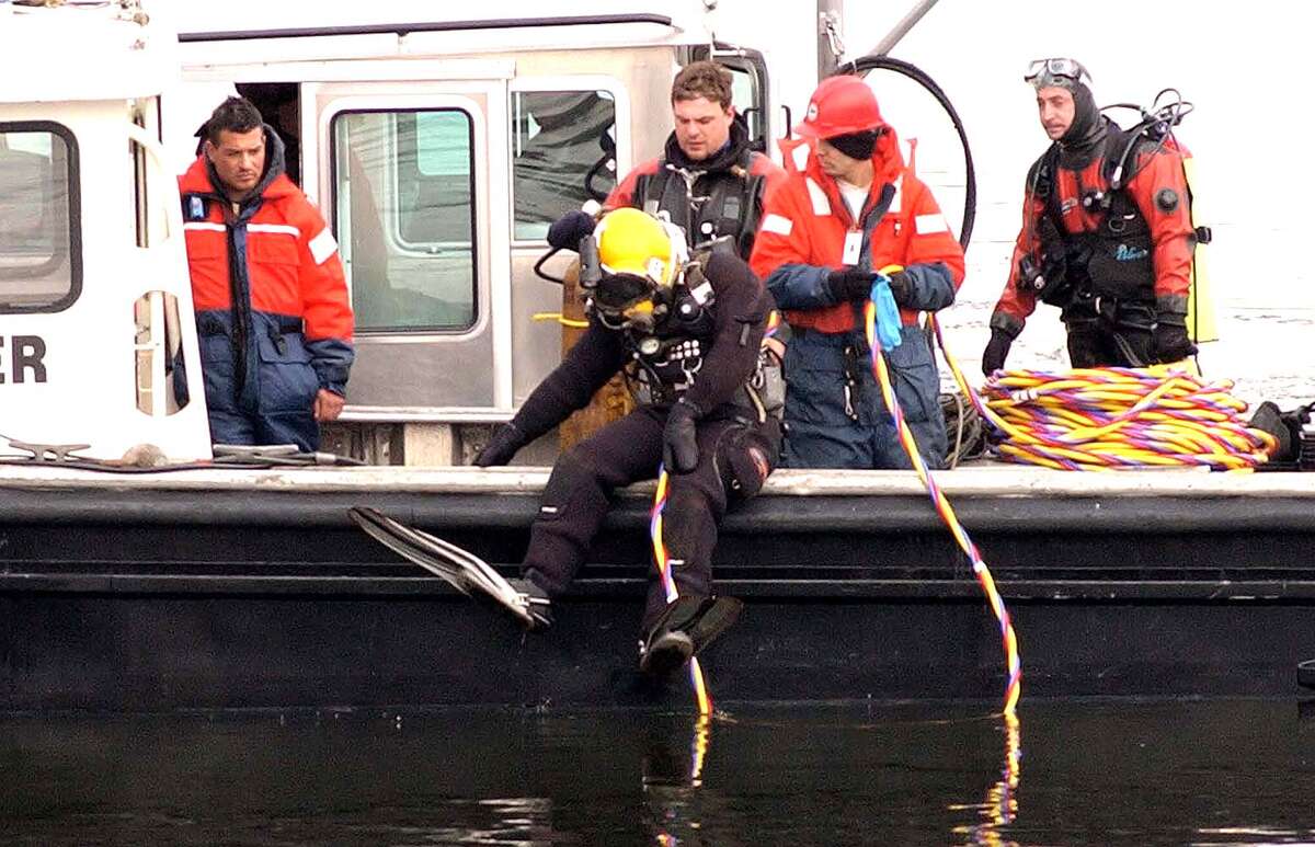 15 years ago, the Stellamare capsized in the Hudson River