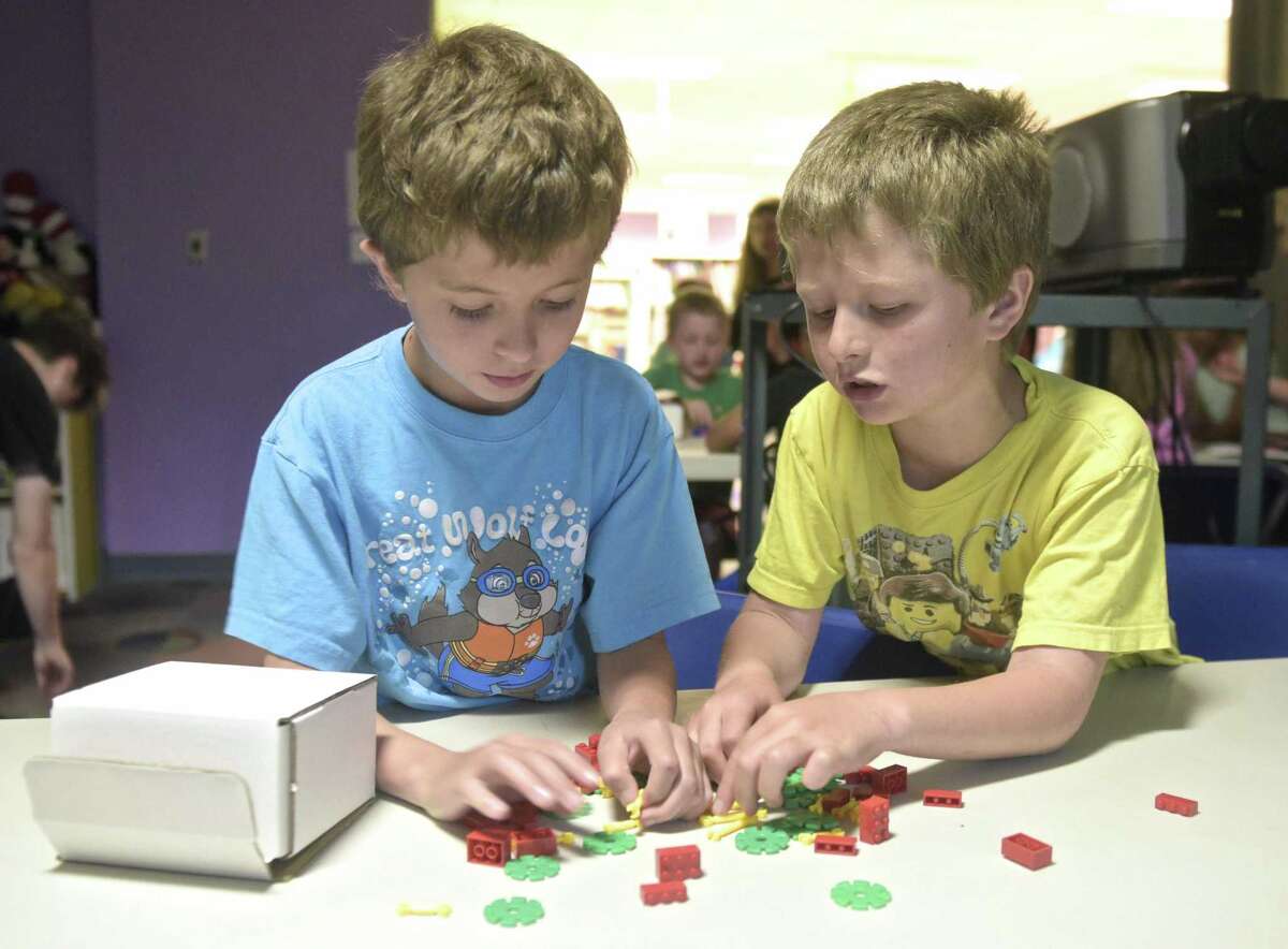 Local libraries get state building grants