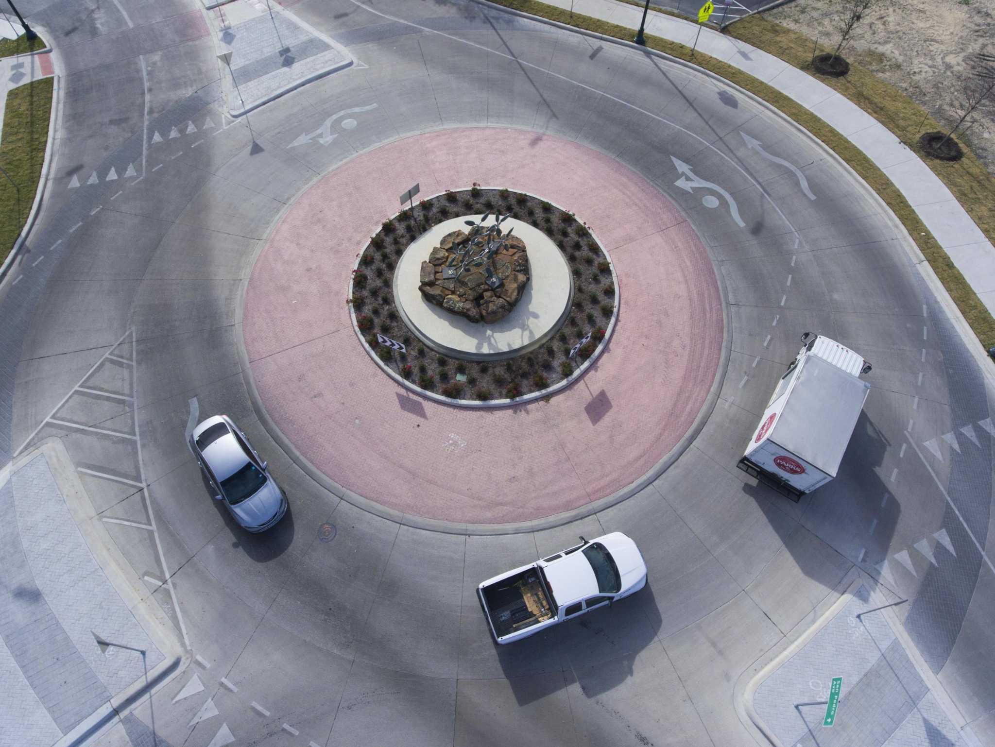 San Pedro traffic roundabout has ended a downtown headache
