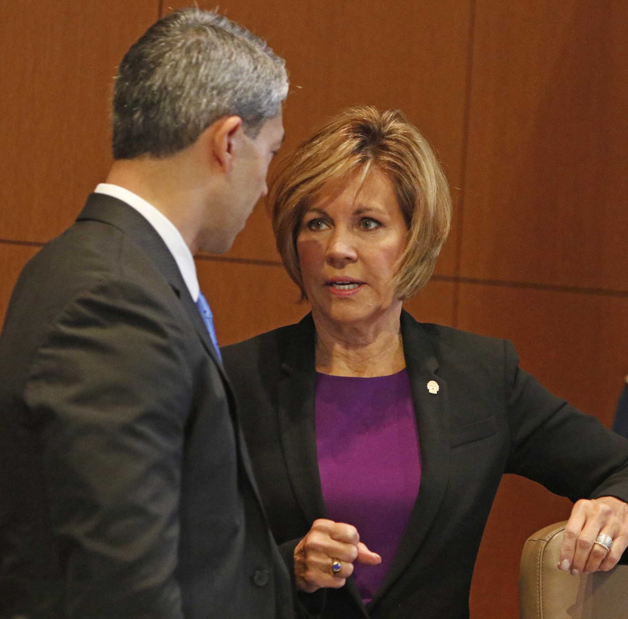 San Antonio’s Sculley retirement announcement creates new issues