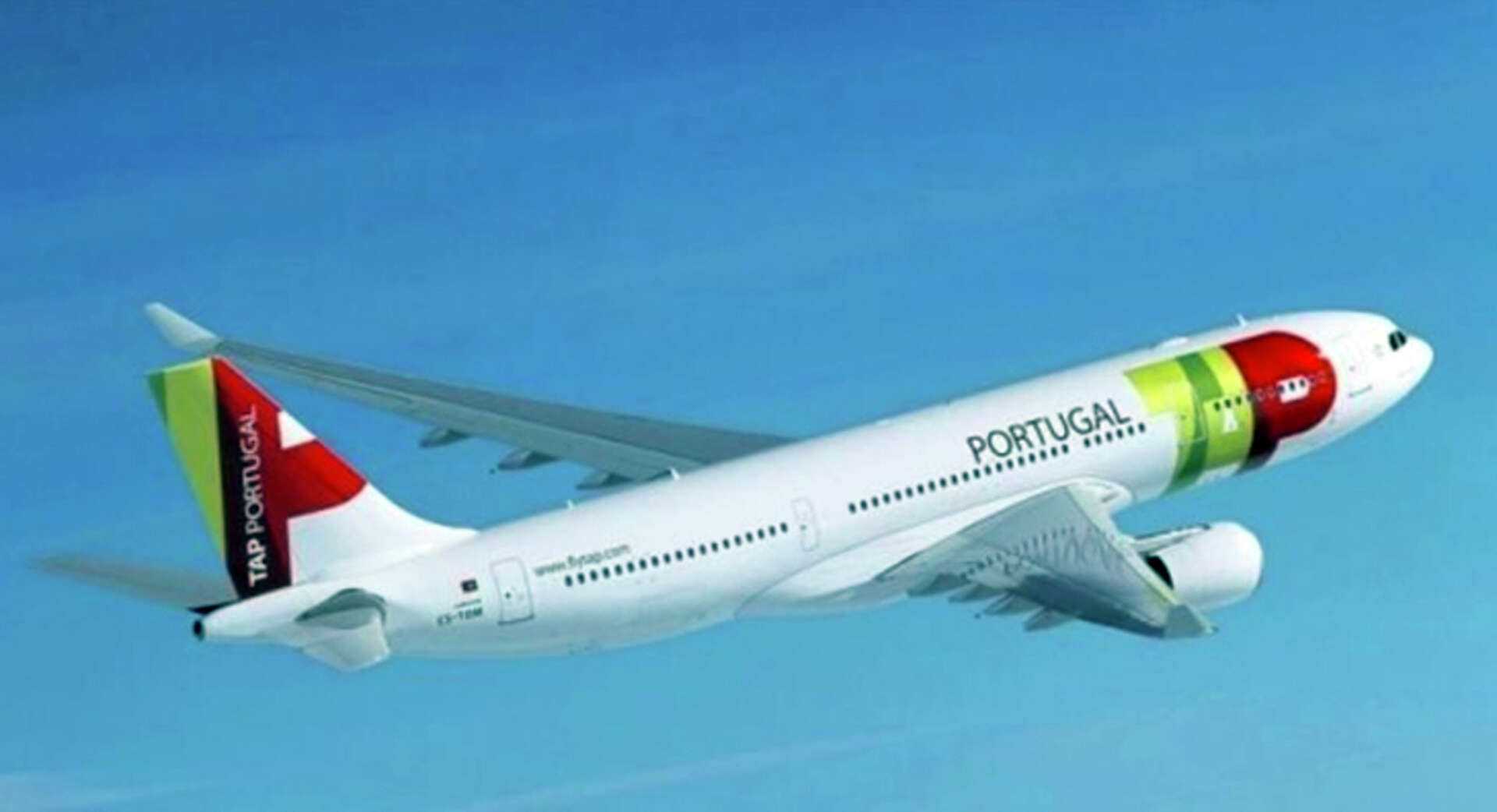 Routes: JetSuiteX expands + Delta, United, AA, Singapore, Qantas, Air ...