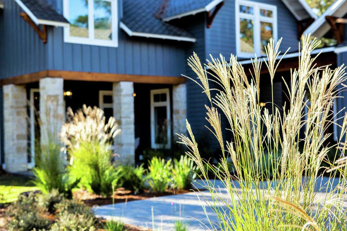 Bluejack National resort beckons upscale full-time residents