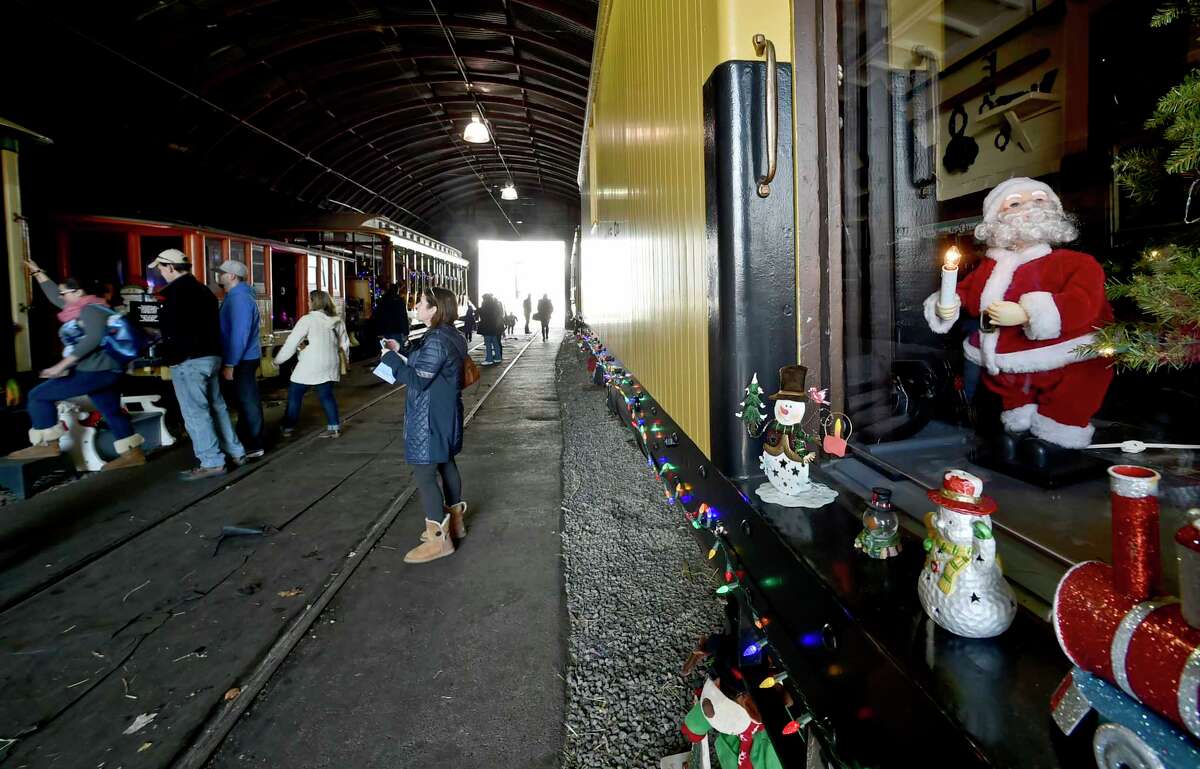 When and where to find Santa around Connecticut in 2022