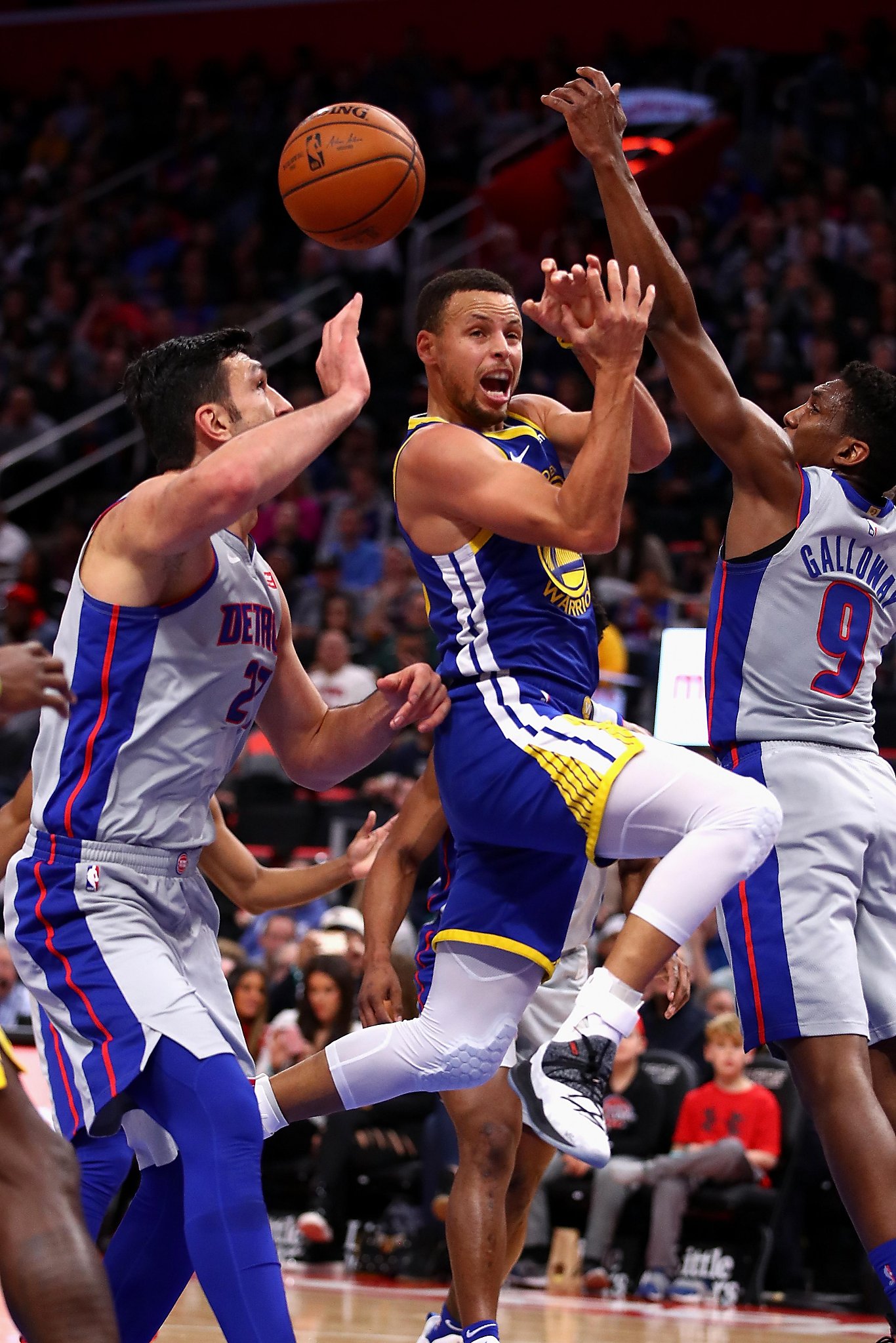 Stephen Curry shows signs of rust as Warriors fall to Pistons
