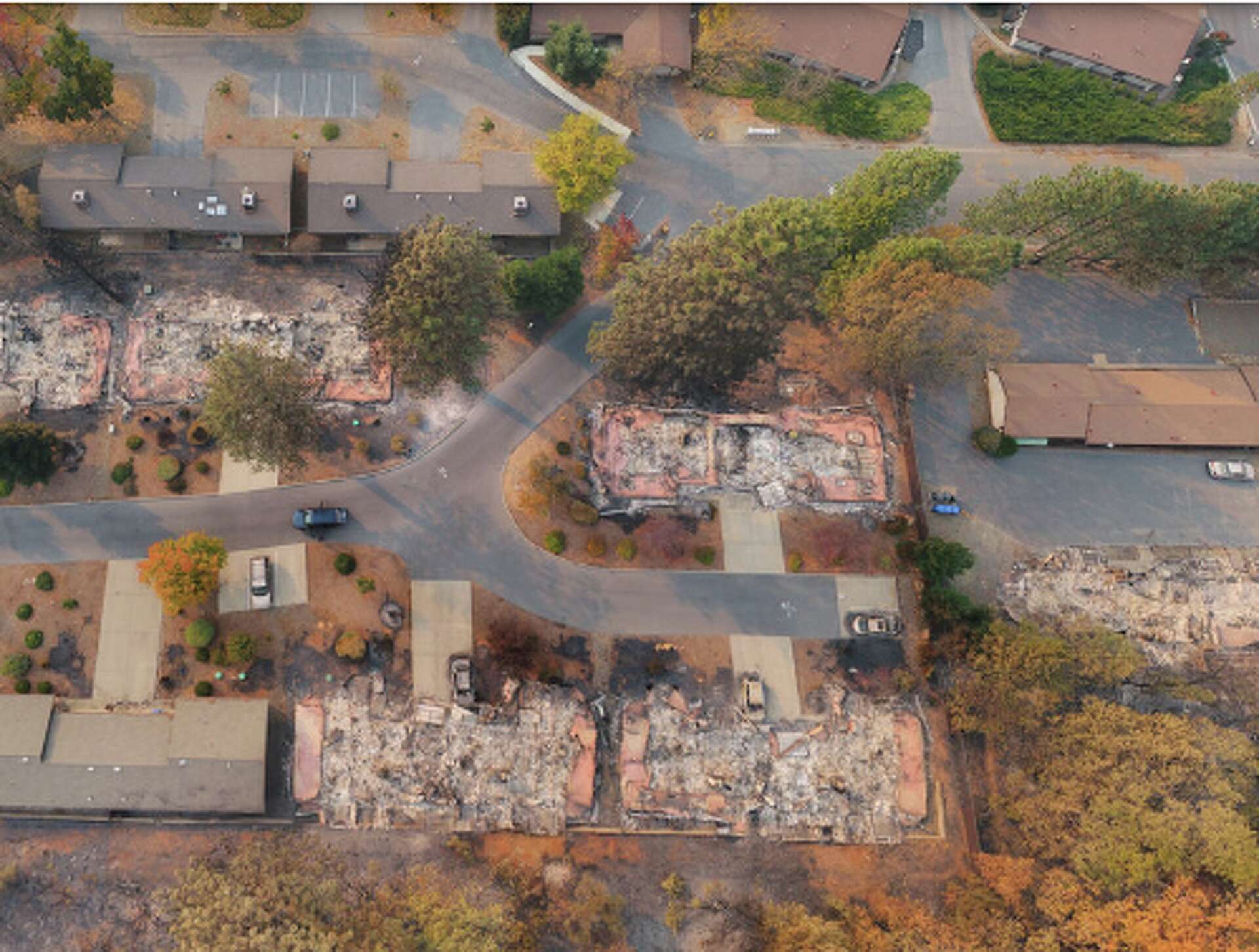 Harrowing aerial photos show Paradise before and after the Camp Fire