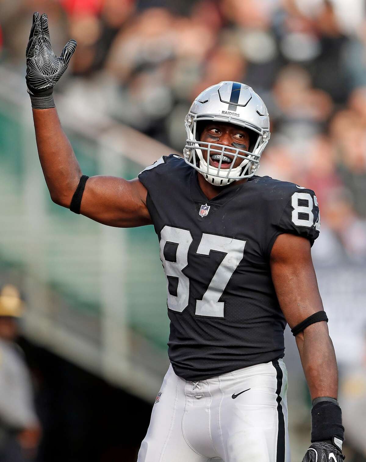Raiders tight end Jared Cook shows worth with 6th TD of season