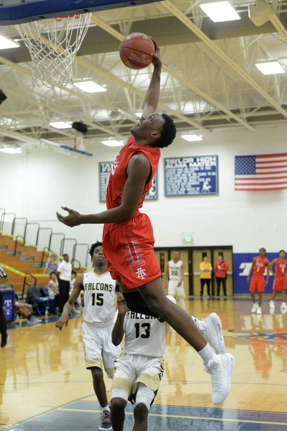 Alief Taylor, Elsik reach silver bracket at Katy Classic basketball ...