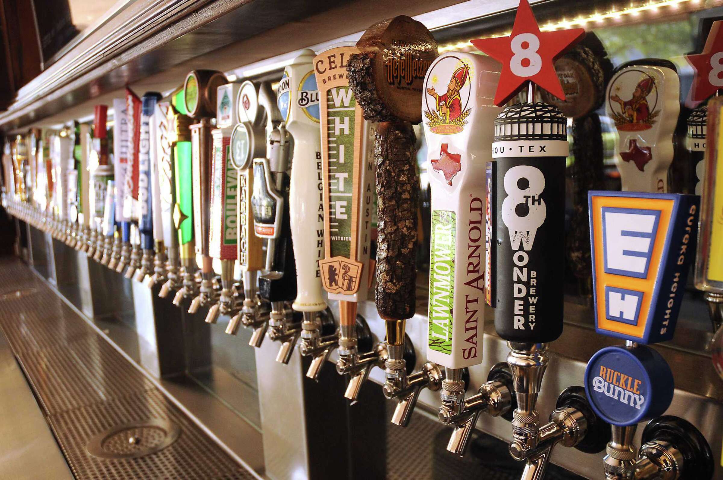 Jack & Gingers brings Irish pub concept to Midtown