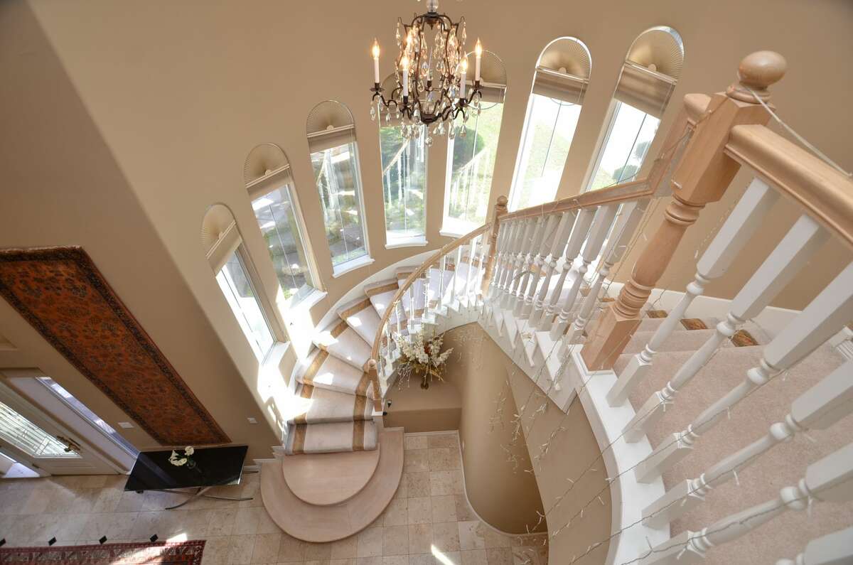 Charles Barkley's former Sugar Land house offers a peek back at 'Clutch ...