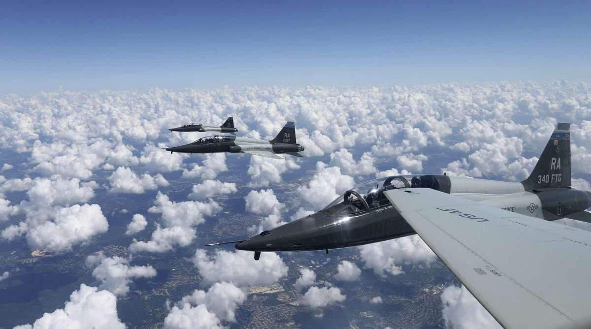 Last month’s fatal T-38 crash happened during landing