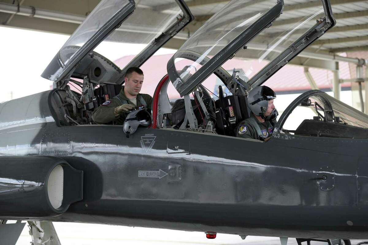 Last month’s fatal T-38 crash happened during landing