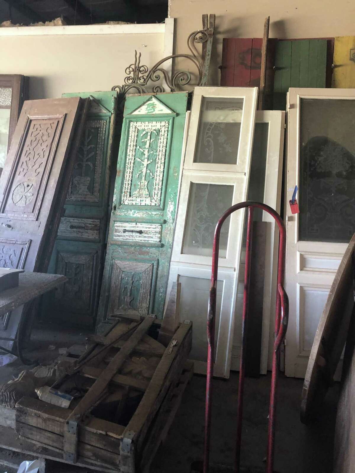 A guide to antiquing in New Orleans