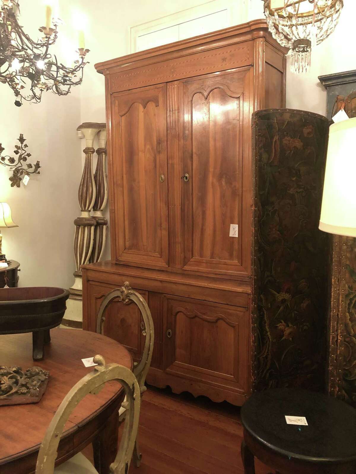 A guide to antiquing in New Orleans