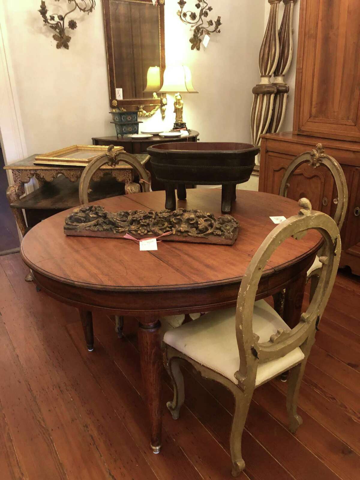 A guide to antiquing in New Orleans