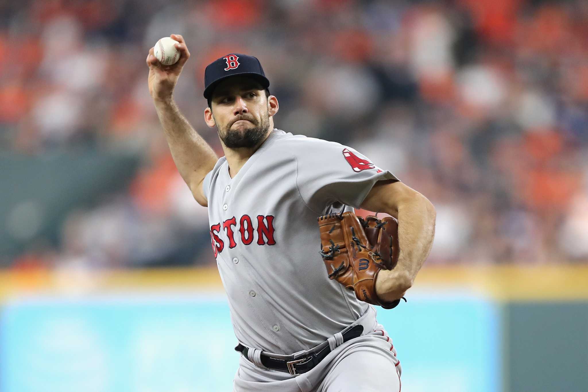 Red Sox keep pitcher Eovaldi