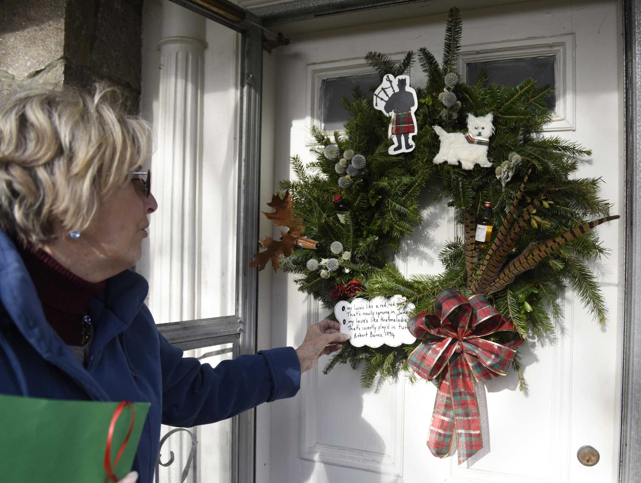 Shippan holds annual wreath contest