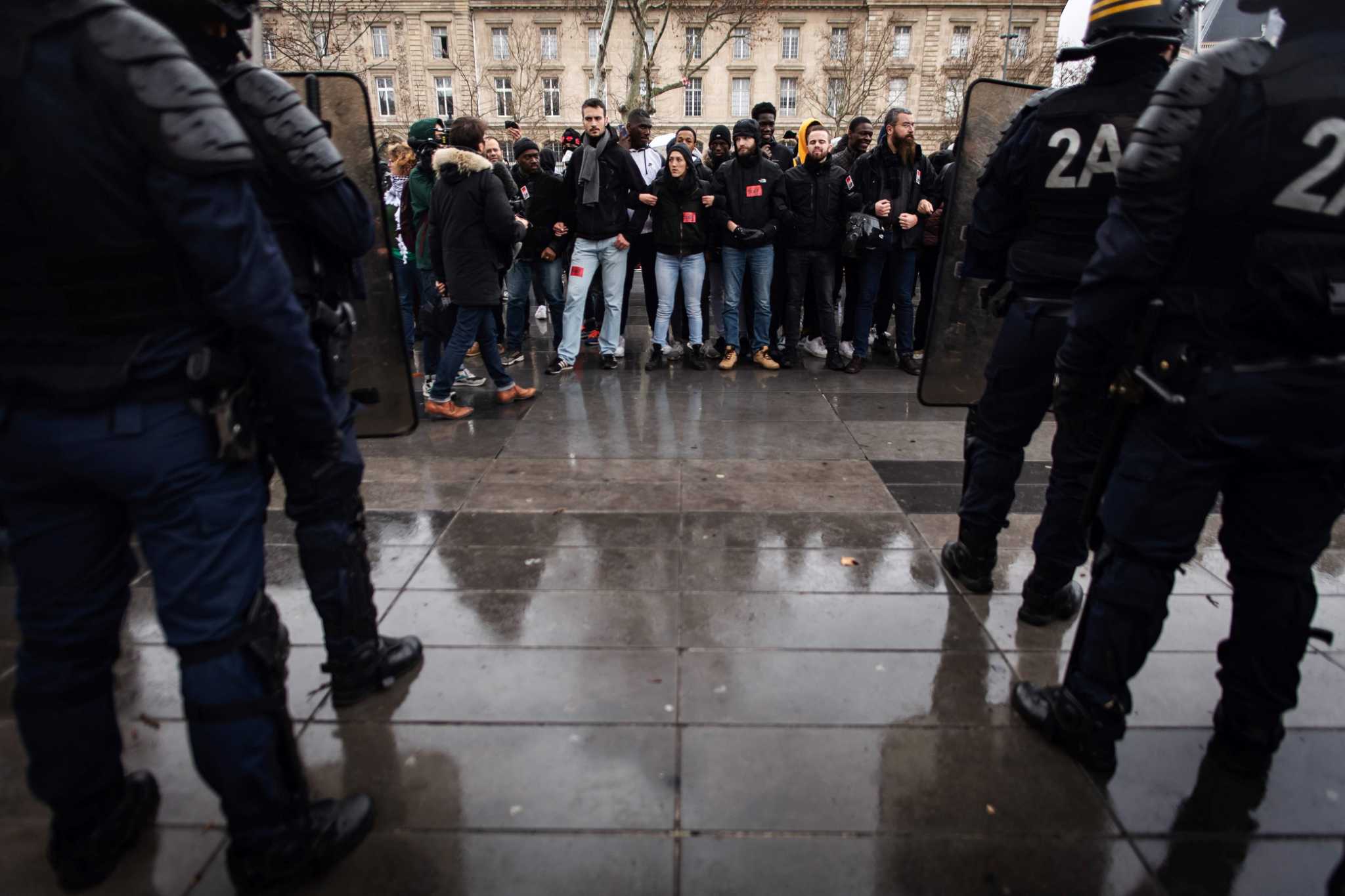Chronicle Q&A: What’s behind the Yellow Vest riots in Paris