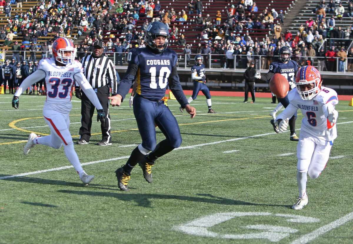 Victory parade: Greenwich to honor football champions