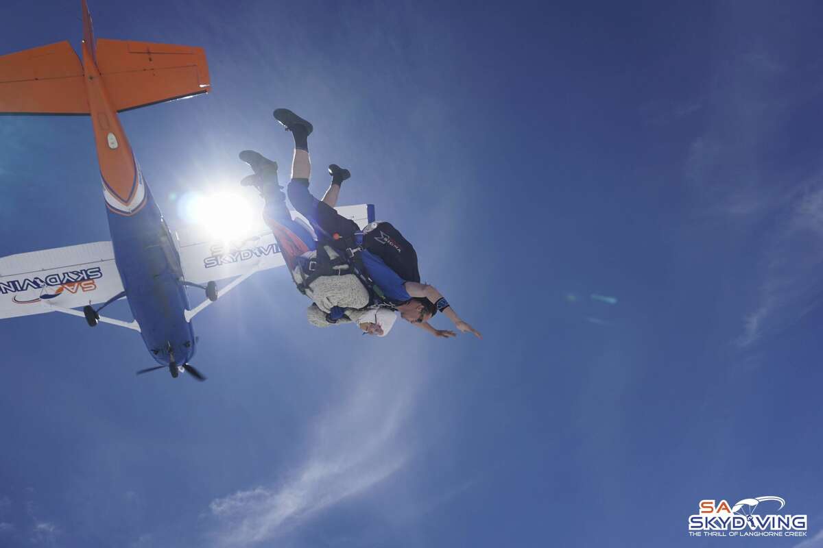 102 Year Old Great Grandmother Becomes Oldest Skydiver In The World