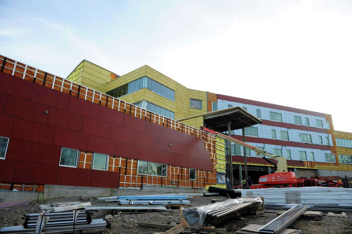 School board to tour Fairchild Wheeler’s building flaws