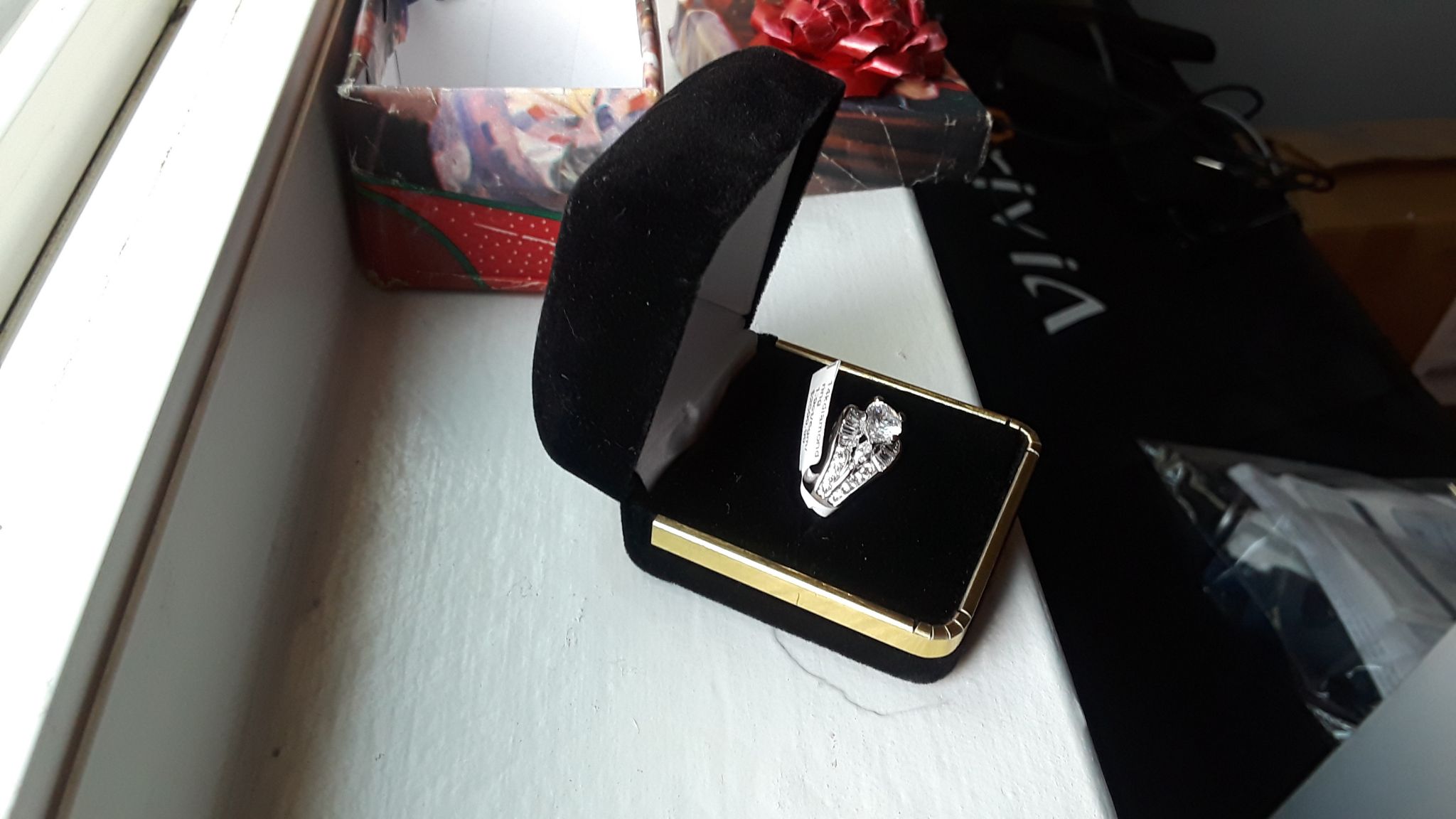 This elaborate diamond ring scam has been fooling people in Oakland for ...