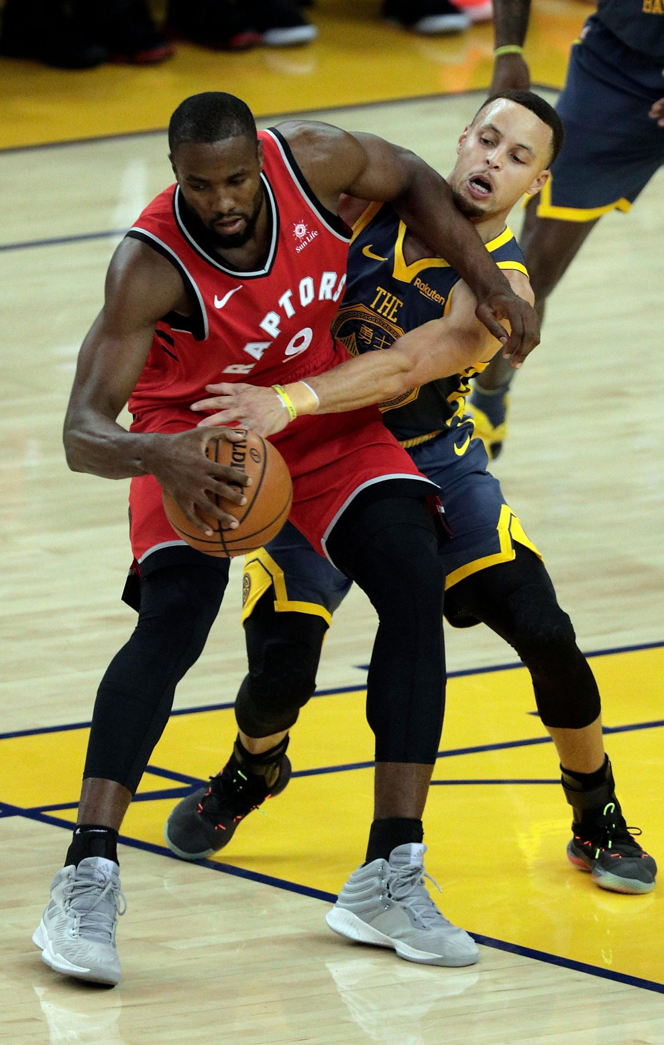 Warriors falter on defense in lopsided loss to Toronto