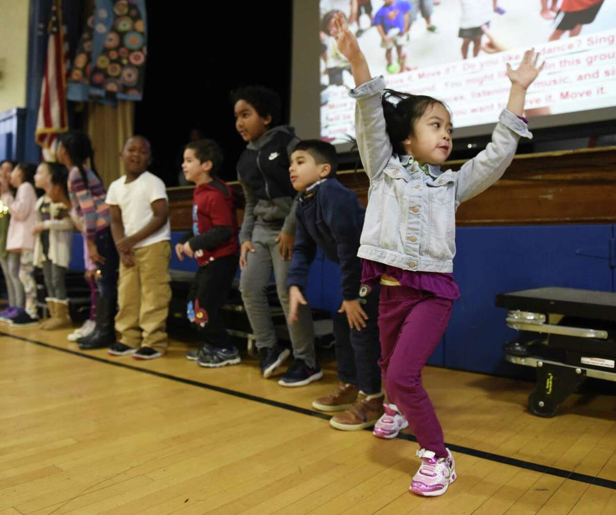 Tracey School students show off “cluster projects”