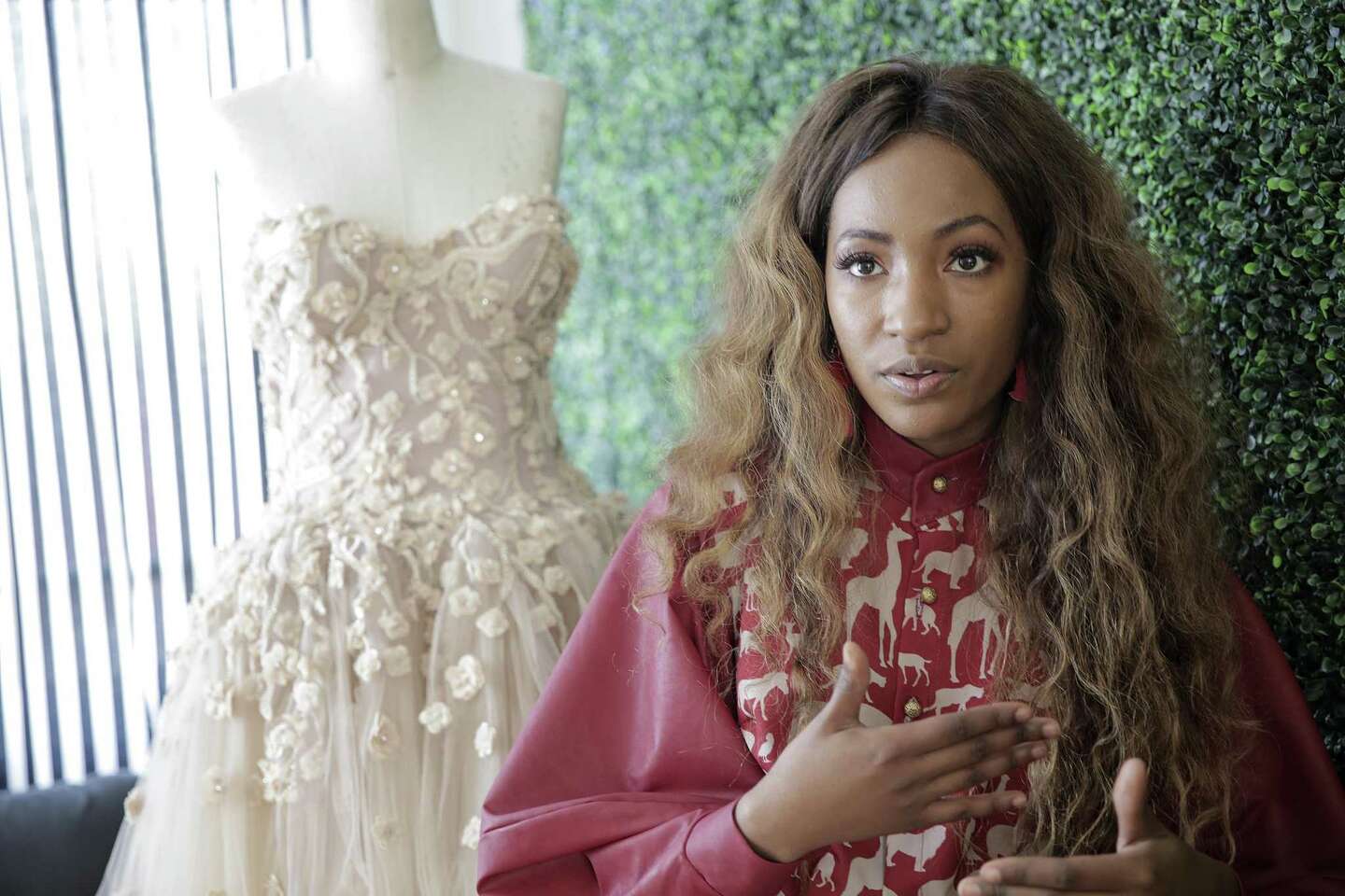 Houston fashion designer learned her trade from unusual place: YouTube