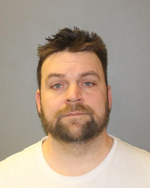 Hamden man facing burglary charge after allegedly breaking into local home