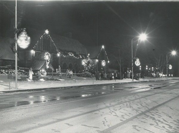 Throwback: Courthouse decorations through the decades
